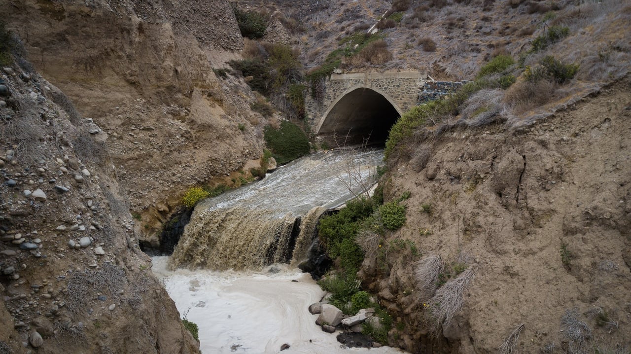 Touring Punta Bandera and Los Laureles Canyon